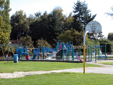 Find a Park - Tomsett Neighbourhood School Park - City of Richmond BC